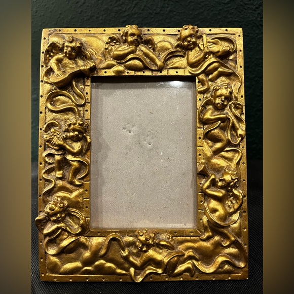 Accents | Cherub Frame | Poshmark